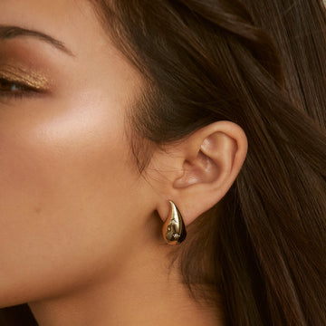 Cosmic – Elizabeth Stone