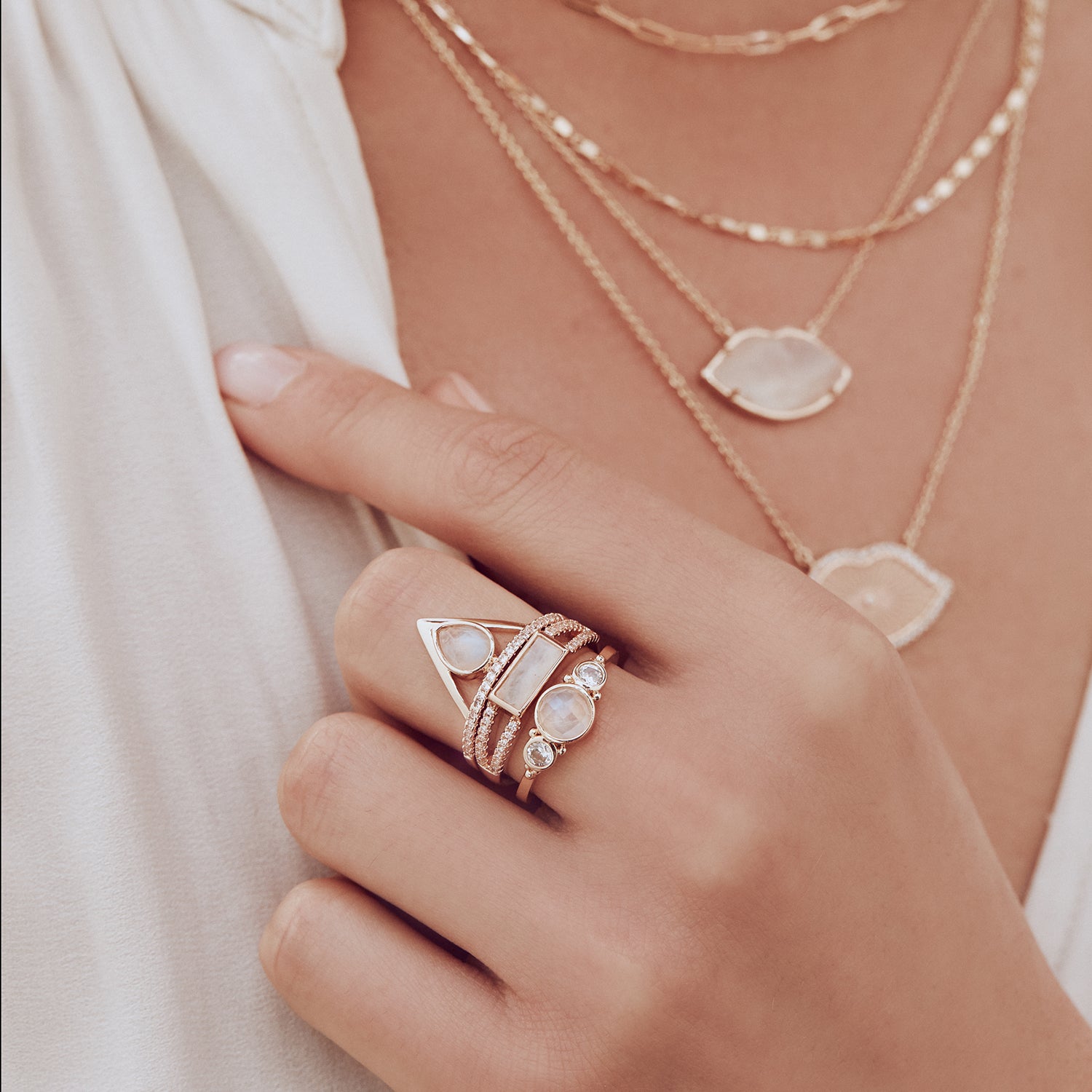 Rings – Elizabeth Stone